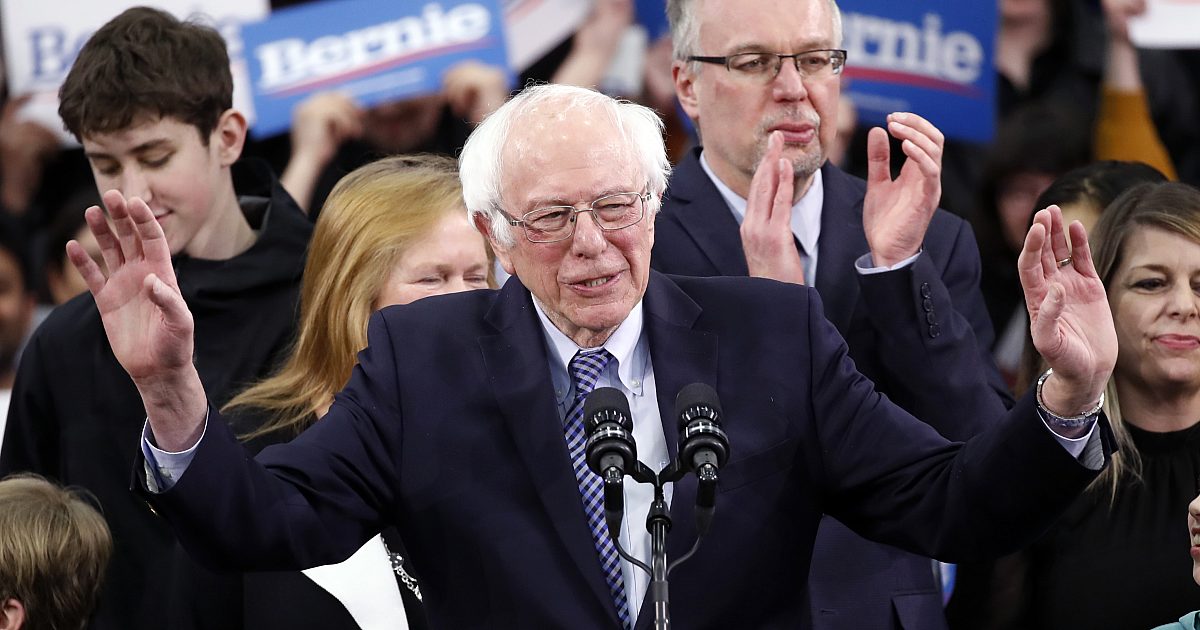 Sanders edges Buttigieg in New Hampshire | WORLD