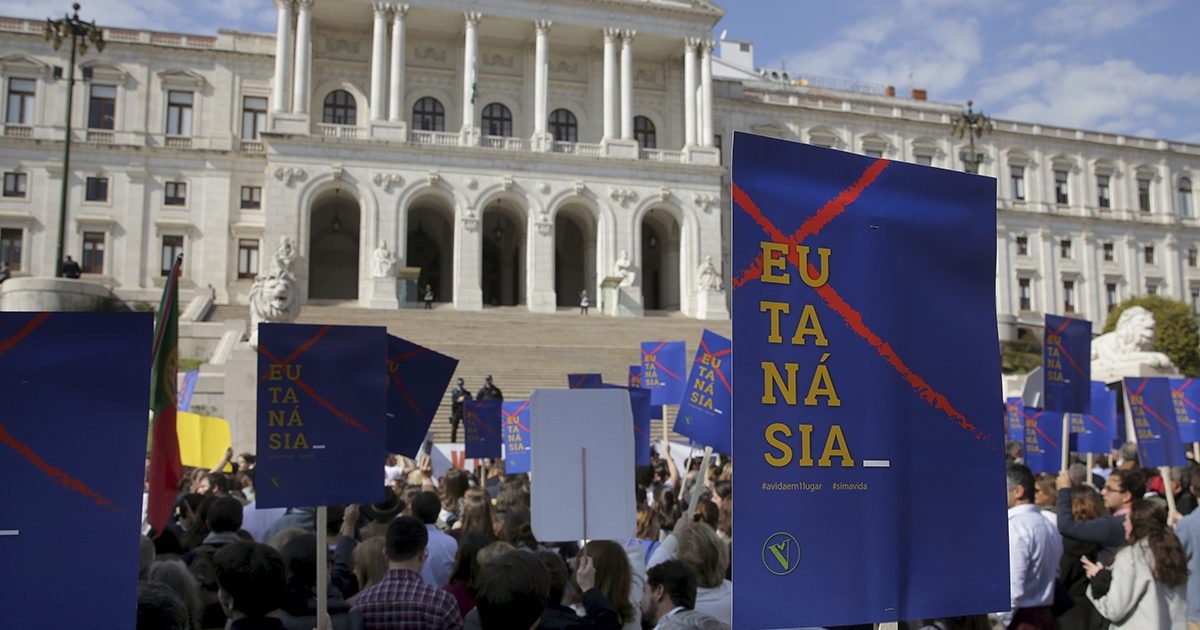 Portugal’s dying problem | WORLD