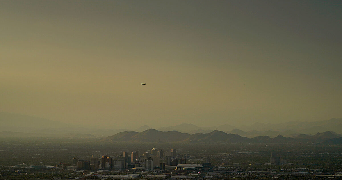 Phoenix heat wave lasts 31 days | WORLD