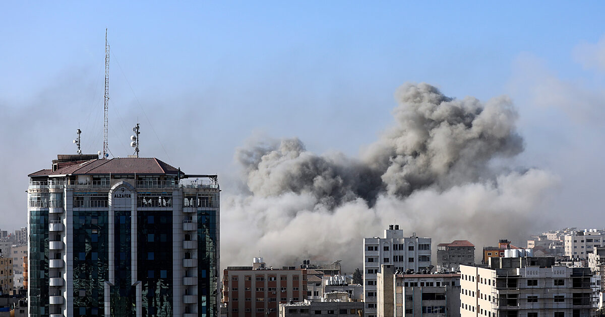 Israel ground assault pushes farther into Gaza Strip | WORLD