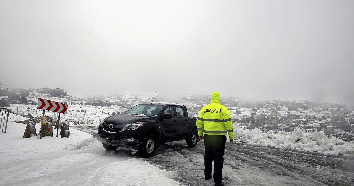 Winter storm forces evacuation of Syrian refugees in Lebanon | WORLD