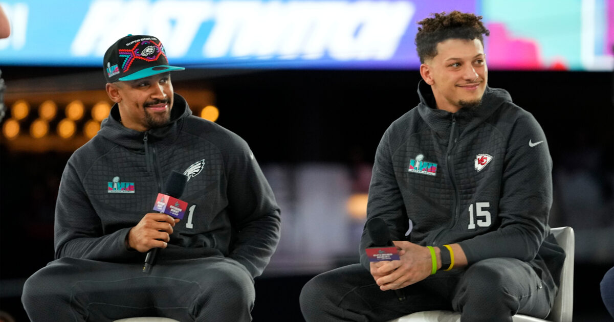 Christian quarterbacks lead both Super Bowl teams | WORLD