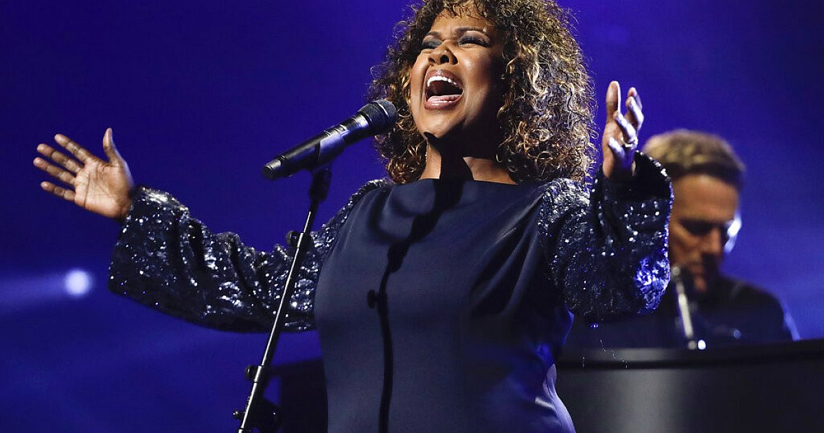 Christian singer CeCe Winans wins two Grammys | WORLD