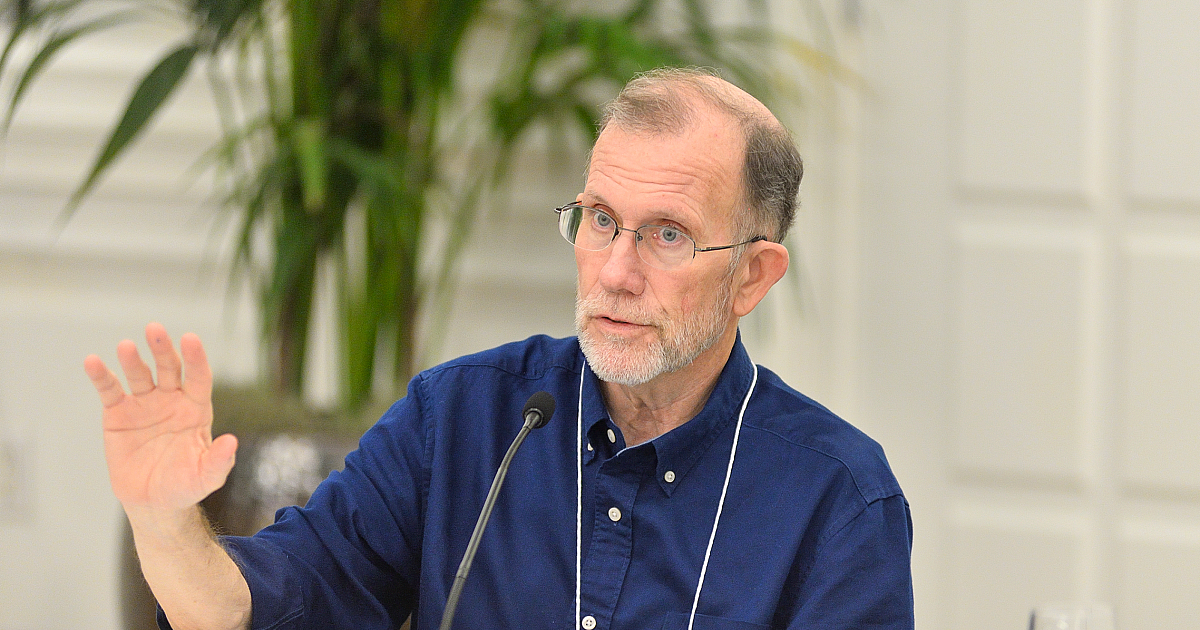 A generous giant | WORLD