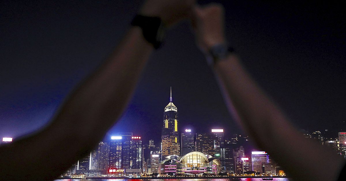 Hong Kong protesters echo historic cry for freedom | WORLD