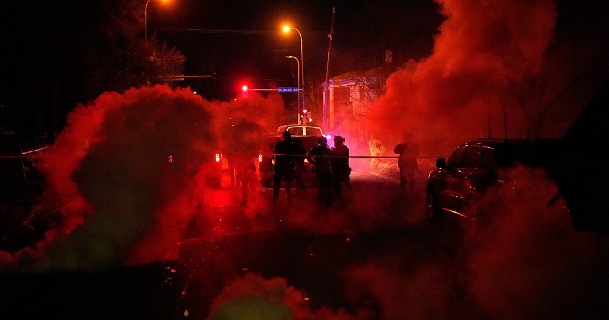 Federal agent, man in Minneapolis hospital after altercation | WORLD