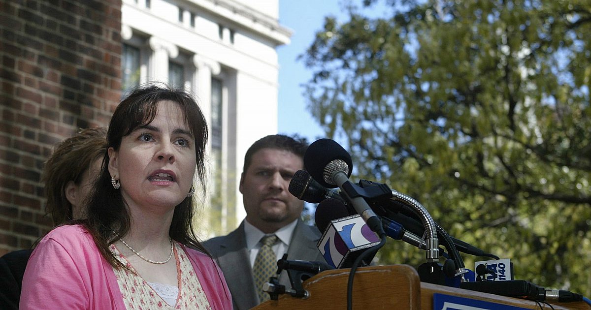 Lisa Miller, mother in kidnapping case, in U.S. custody | WORLD