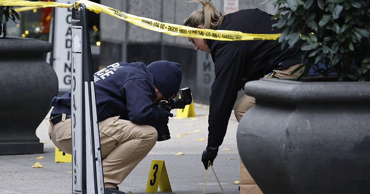NYC manhunt underway after killing of healthcare CEO | WORLD