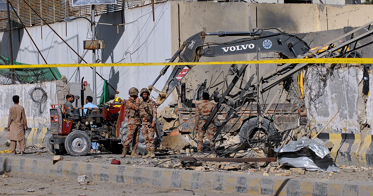 10 dead, dozens injured in Pakistani car bombing | WORLD