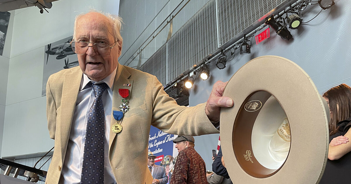 American WWII veteran awarded France’s highest honor | WORLD