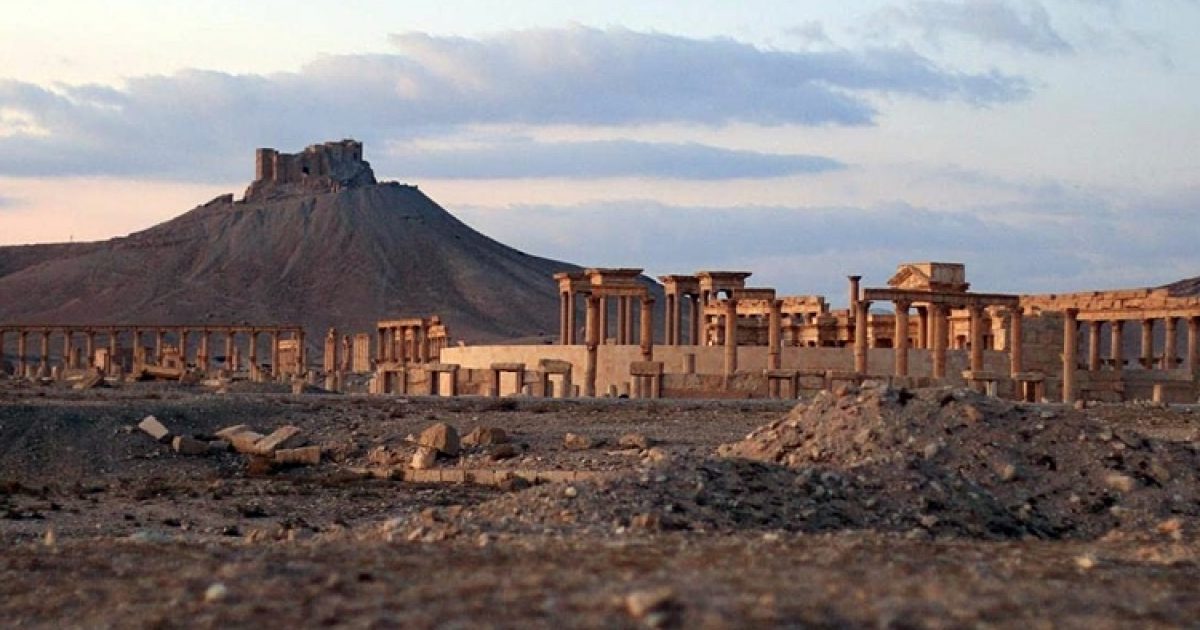 ISIS destroys ancient sites in Palmyra | WORLD