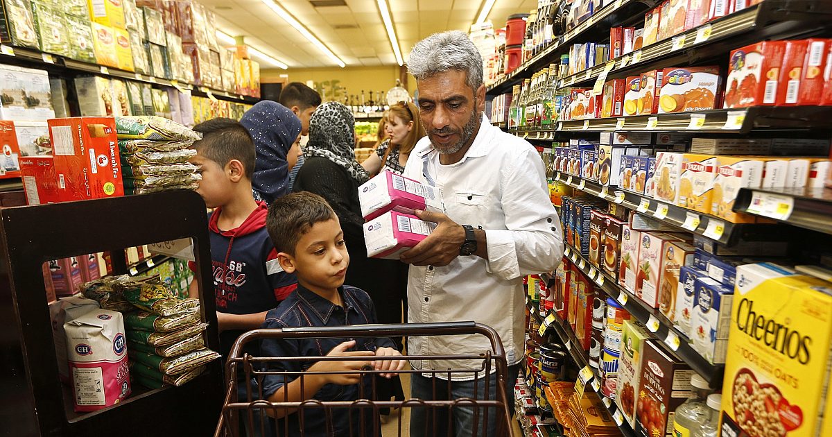 U.S. grants reprieve to Syrian immigrants | WORLD