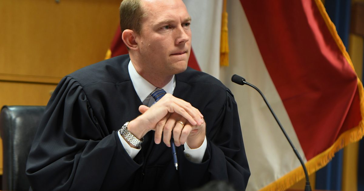 Prosecutor kills Georgia election lawsuit against Trump | WORLD