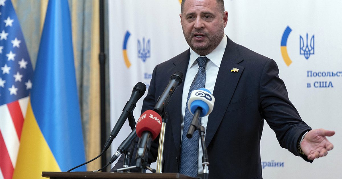 Ukrainian president’s top man resigns amid probe | WORLD