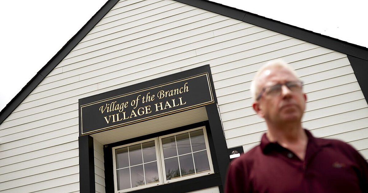 New York village threatens church for Christmas tree… | WORLD