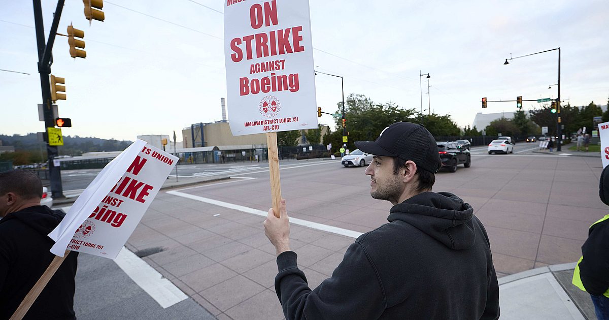 Boeing workers begin strike | WORLD