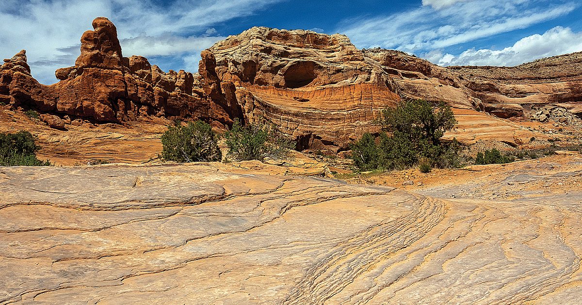 Western land lock | WORLD