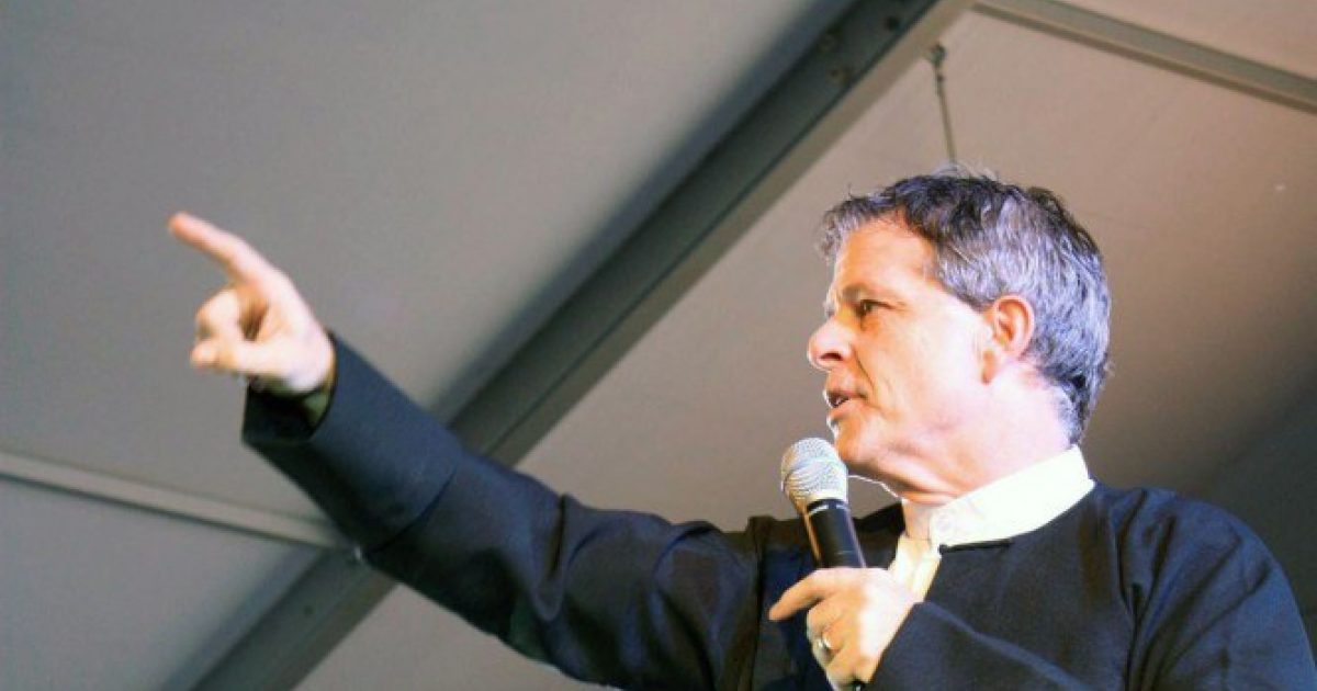 Warrant issued for Teen Mania founder | WORLD