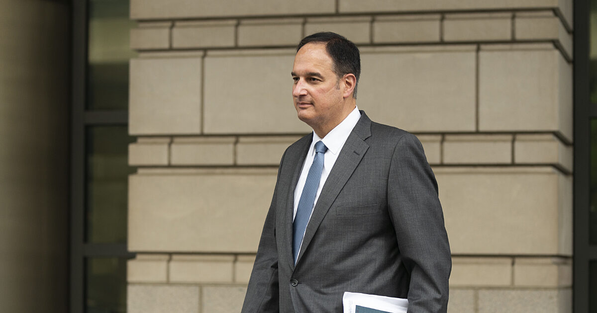 Clinton lawyer acquitted of lying to FBI | WORLD