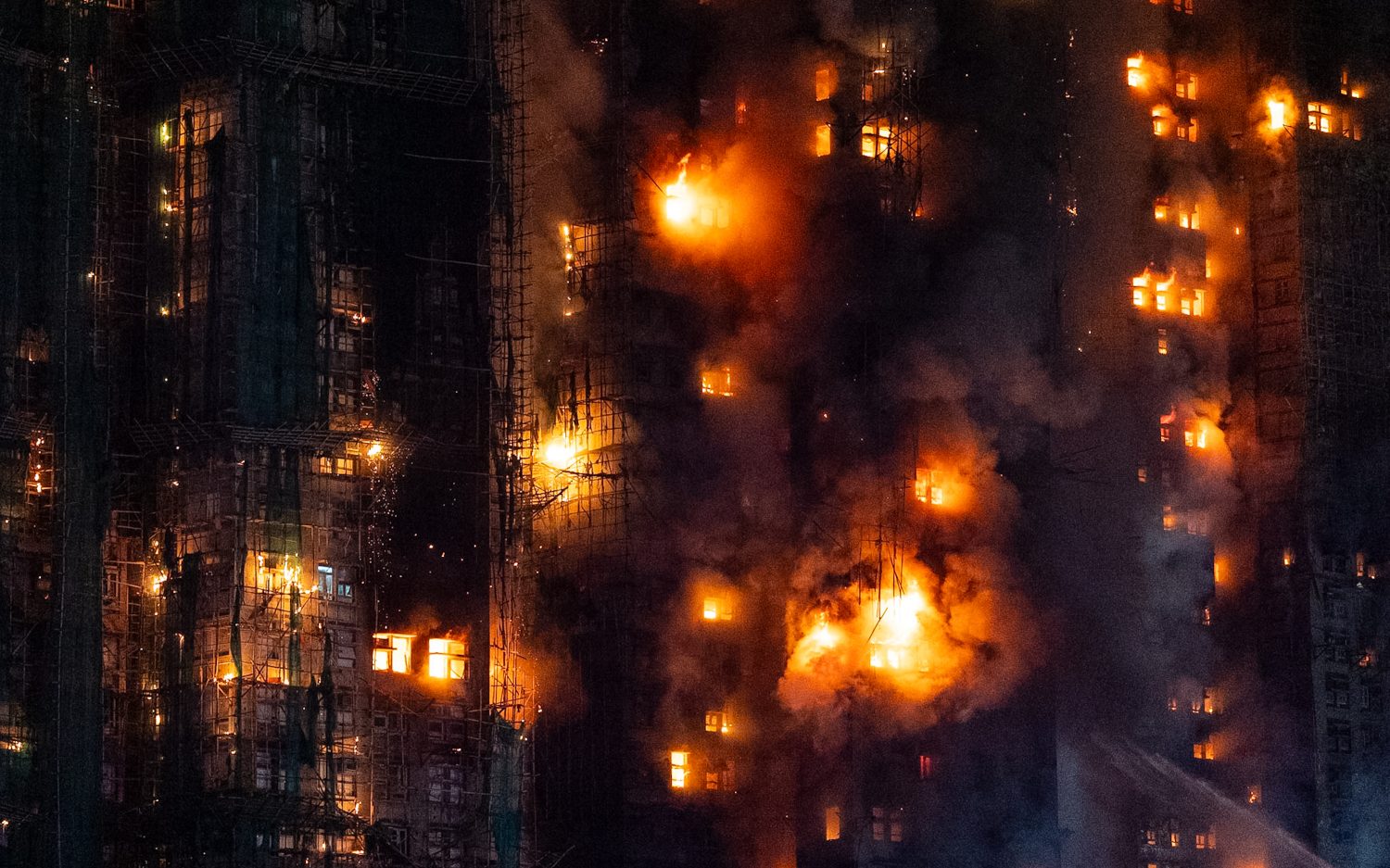 Dozens killed in Hong Kong high-rise fire | WORLD